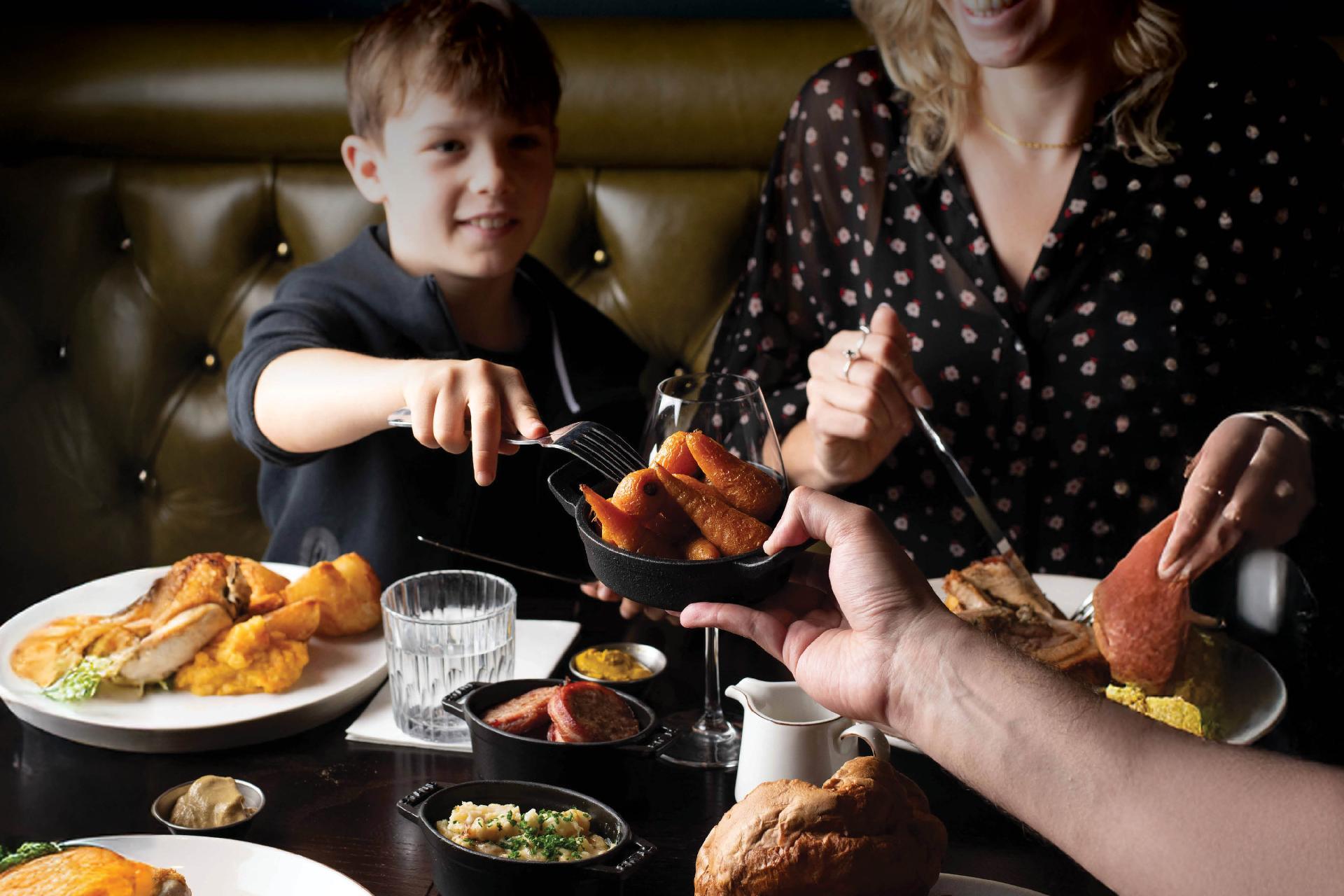 The Hydrant - Fuller's Pub and Restaurant in Monument