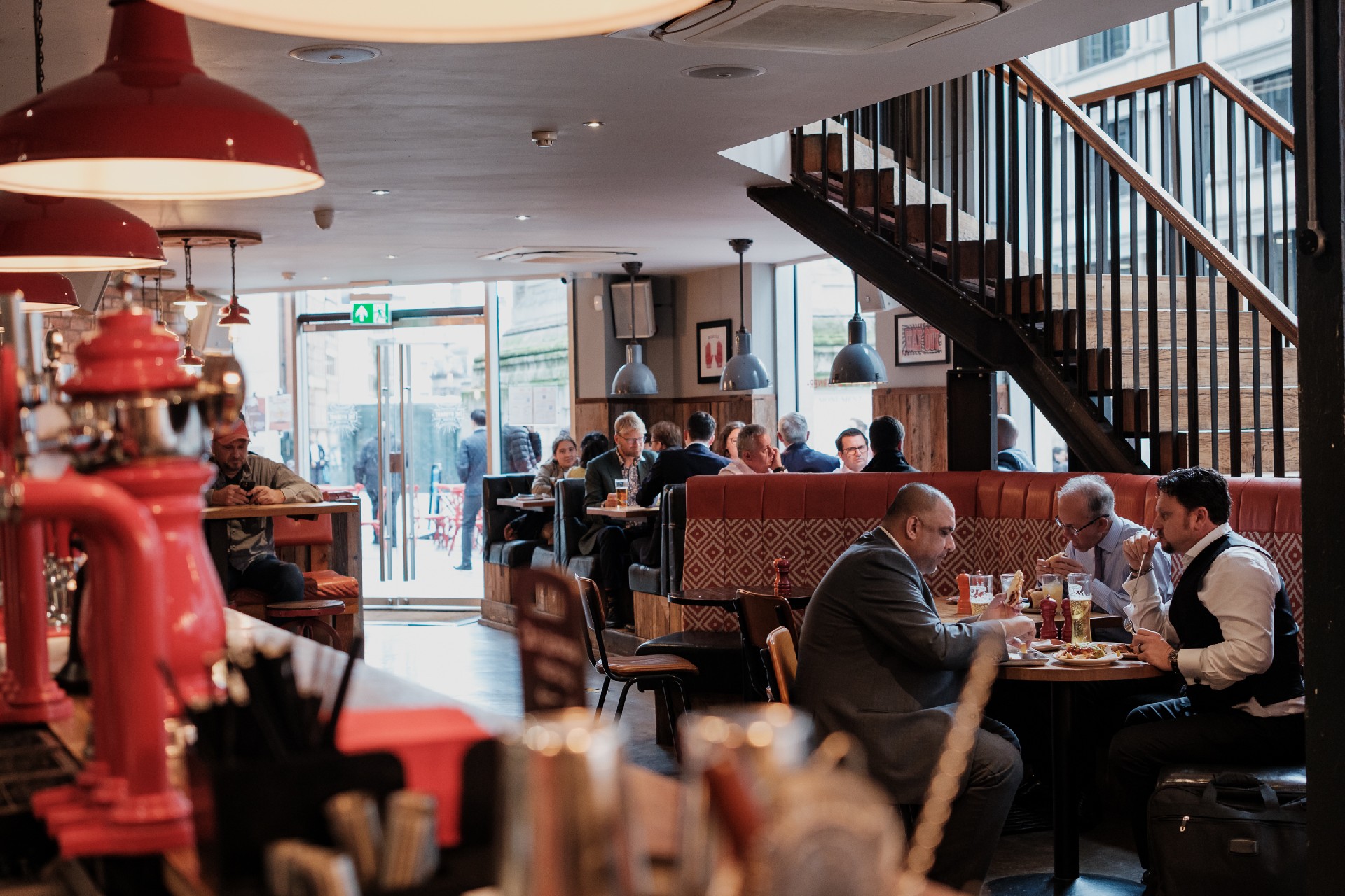 The Hydrant - Fuller's Pub and Restaurant in Monument
